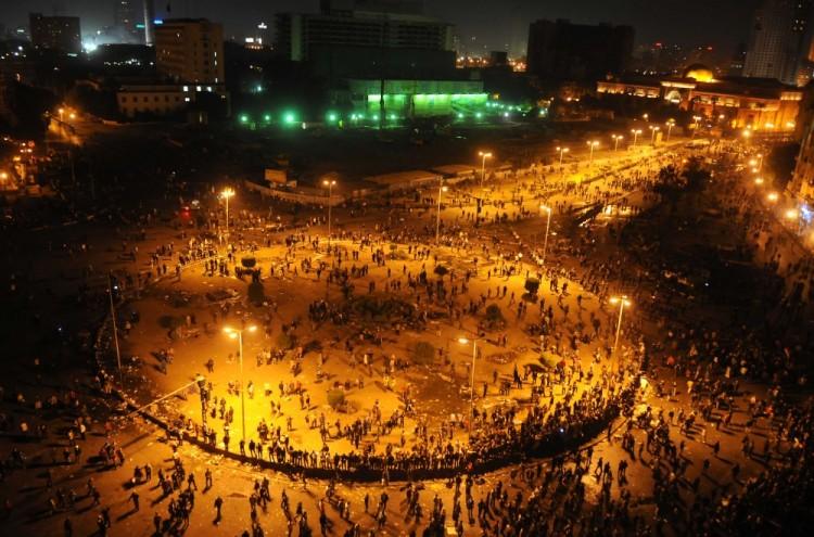 Egypt’s Tahrir Square Erupts in Violence for Second Day | The Epoch Times