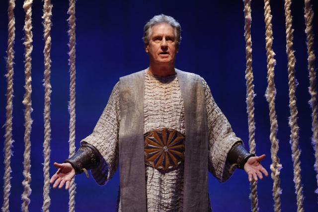 Theater Review: ‘The Burial at Thebes’ | The Epoch Times