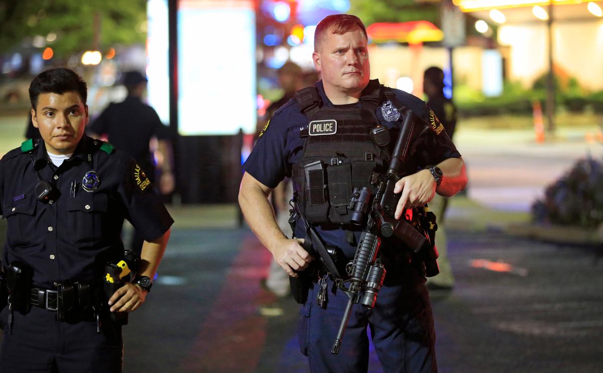 5 Officers Killed, 6 Injured by Sniper Fire in Dallas Protest | The ...