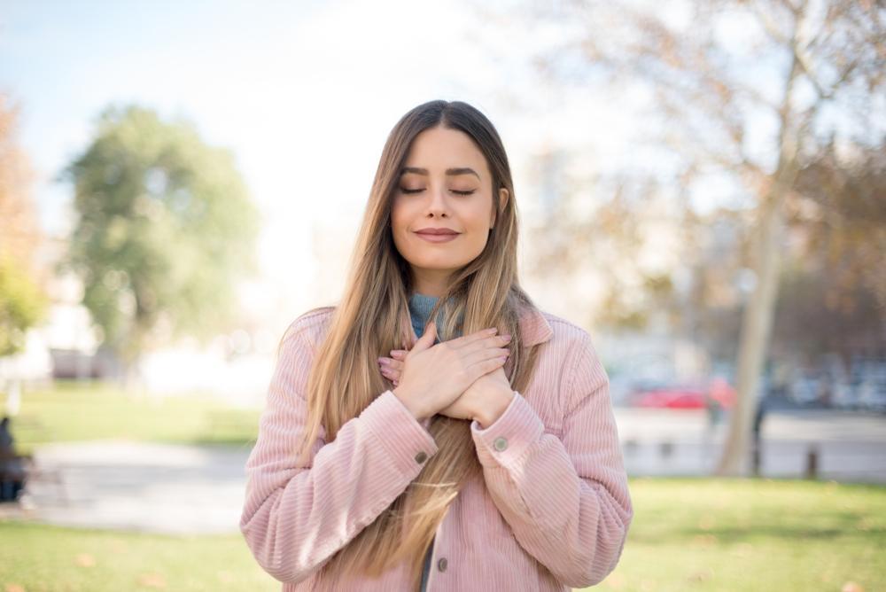 3 Fist Shapes and the Surprising Secrets They Reveal About Your Life ...