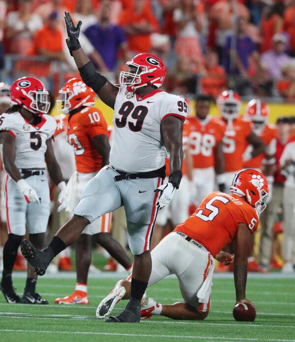 NFL Prospect Watch: DT Davis Leading No. 2 Georgia Defense | The Epoch ...