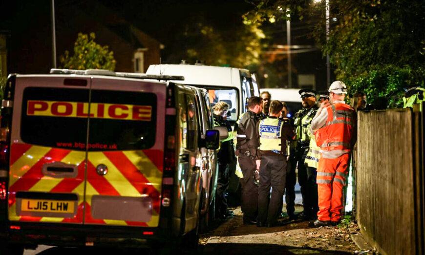13 Hurt After 2 Passenger Trains Crash in Southern England | The Epoch ...