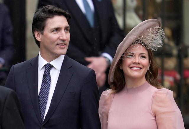 Justin Trudeau and Wife Sophie Gregoire Trudeau Separating After 18 ...