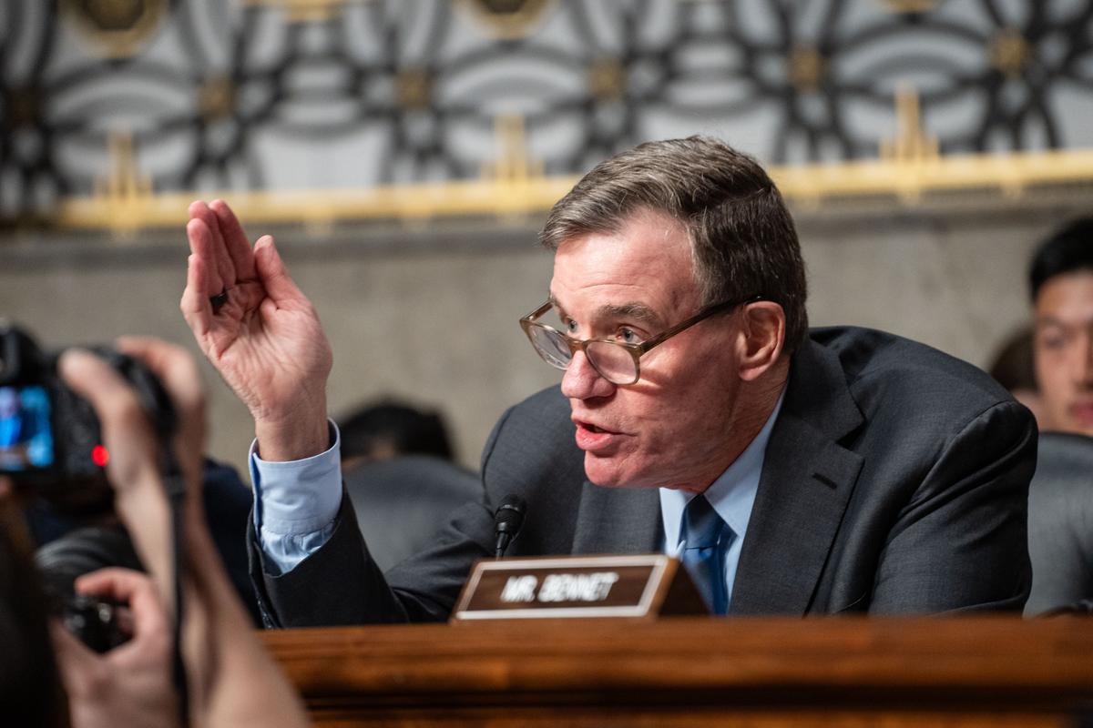 Democrat Senator Pressures Trump Trade Representative for Tariffing ...