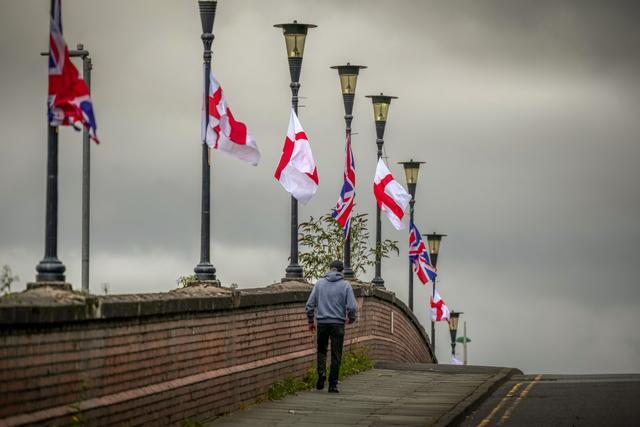 How the English Flag Became a Symbol of Dissent—in England | The Epoch ...