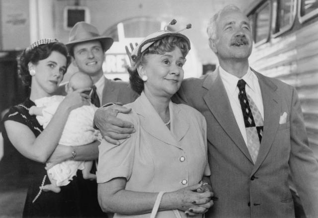 ‘Avalon’: On Childhood, Youth, and Aging | The Epoch Times