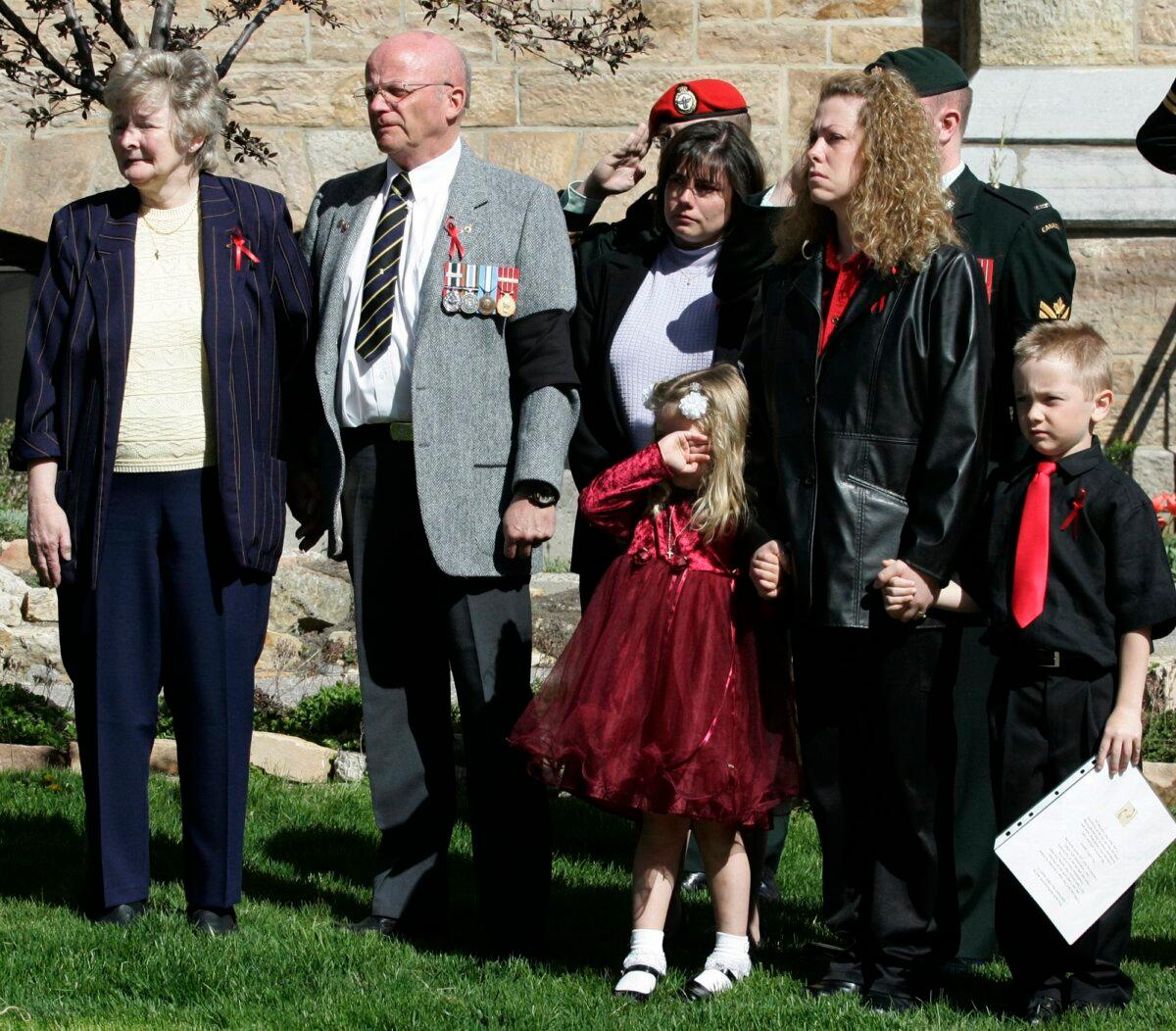 ‘We Can’t Forget Them’: Silver Cross Mother Cherishes Memory of Fallen ...