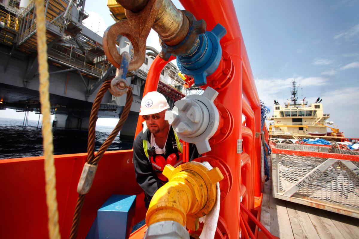BP, Chevron Top List of Oil Companies to Win New Drilling Leases in ...