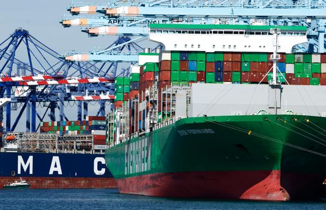 Trump Signs Order to Impose 10 Percent Global Tariffs After Supreme ...