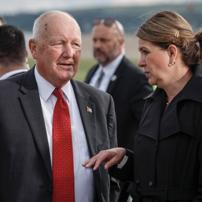 US Ambassador Hoekstra Cancels Speaking Appearance at Ottawa Conference ...