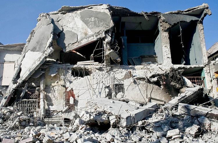 Haiti Earthquake Survivor Rescued After One Month | The Epoch Times