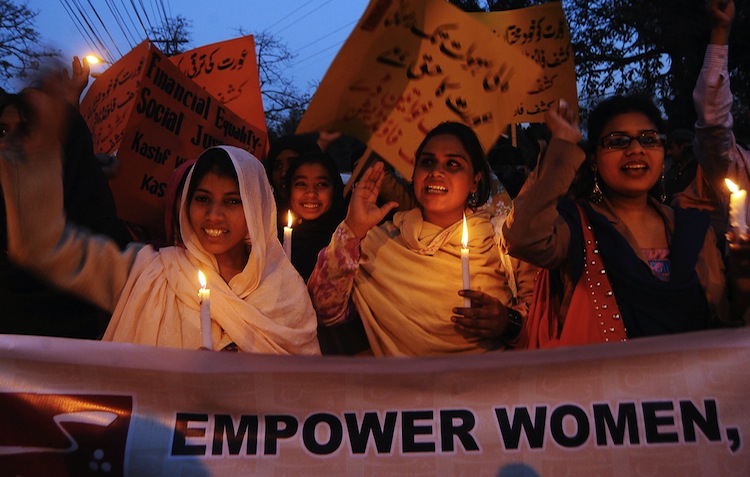 Status of Pakistan Women Rising | The Epoch Times