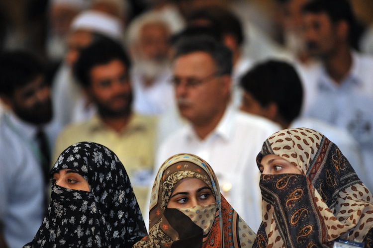 Status of Pakistan Women Rising | The Epoch Times