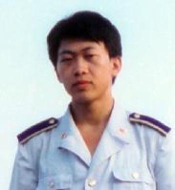 Childhood Memories Clouded By Persecution | The Epoch Times