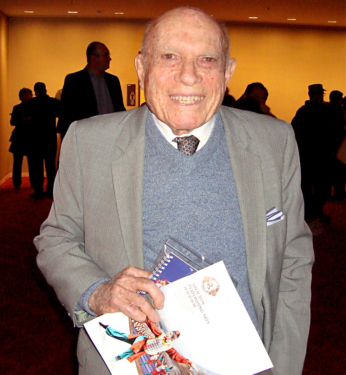 Leonard Sussman, Former Freedom House Director Impressed With Shen Yun ...