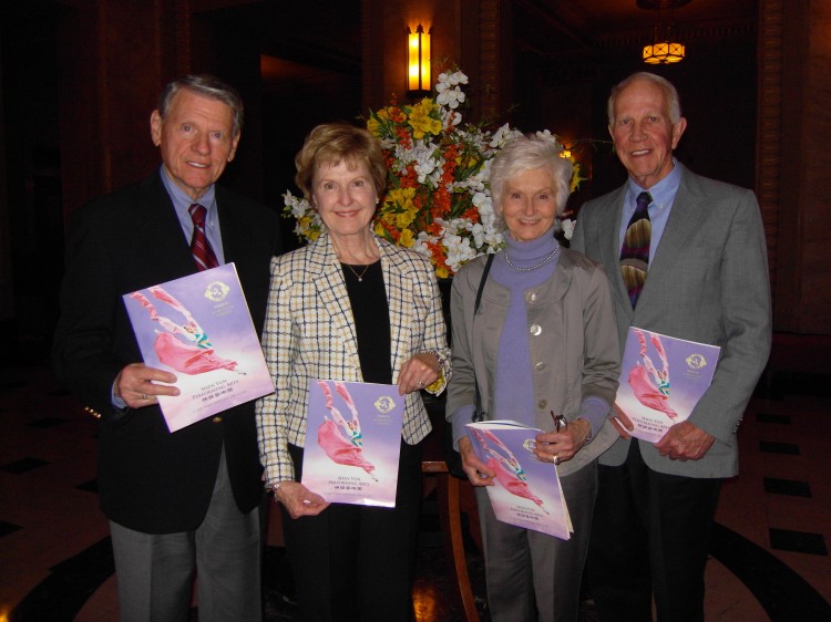 Shen Yun is ‘Awe Inspiring’ Says Former Dance Professor | The Epoch Times