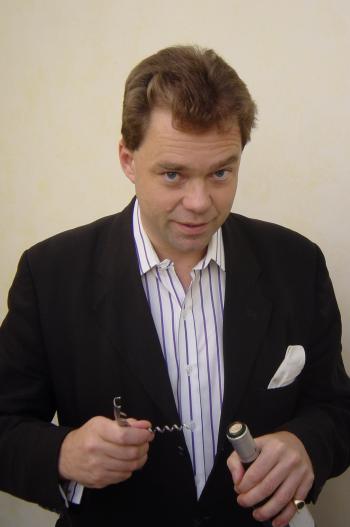 Raymond Blake - Turning a Passion for Wine into a Career | The Epoch Times