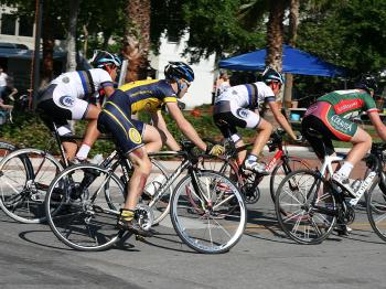 Racing ‘round the Park | The Epoch Times