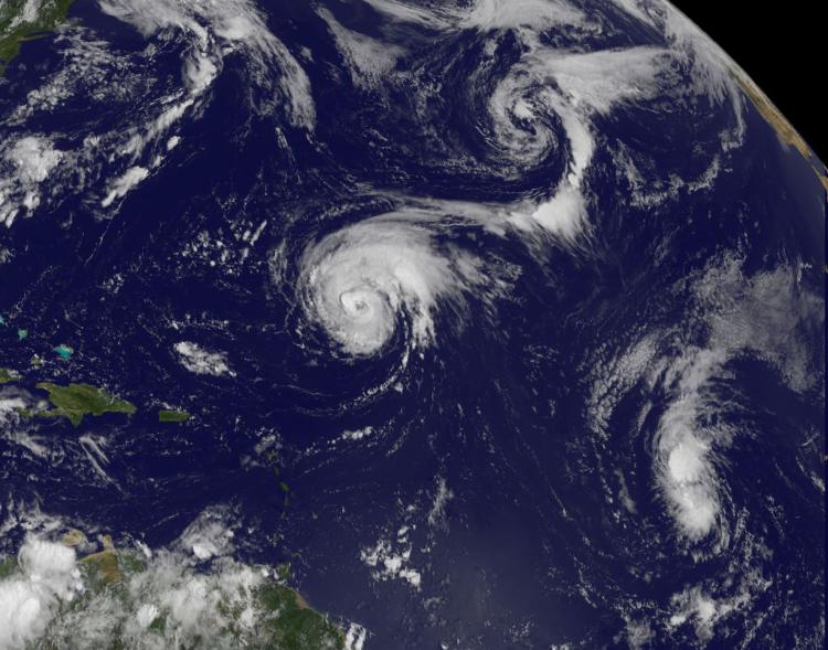 Hurricane Danielle Now a Category 3 Storm | The Epoch Times